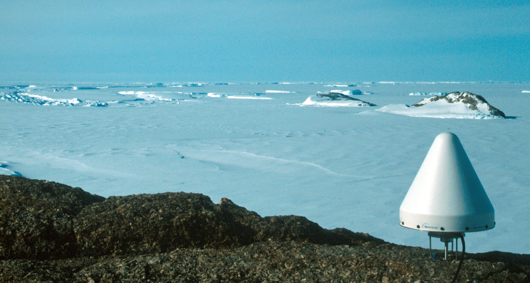 Landing Bluff LDBF Geodetic Monitoring site, December 2001
